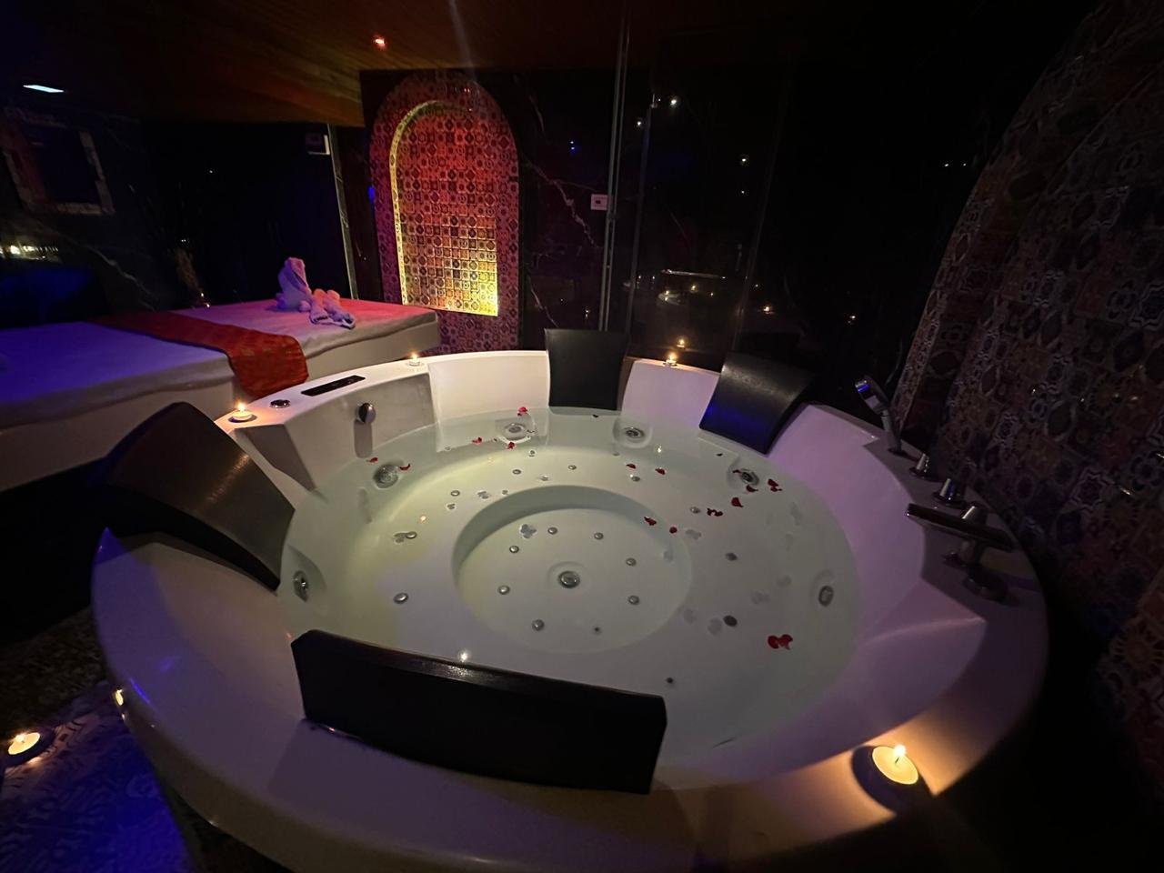 Spa Near me- Royal Tree Spa In Kandivali East